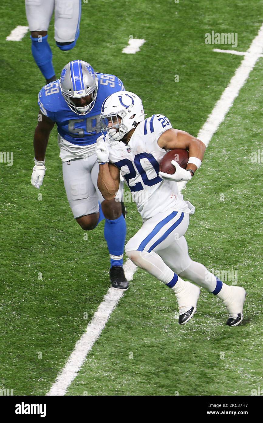 Two point conversion hi-res stock photography and images - Alamy