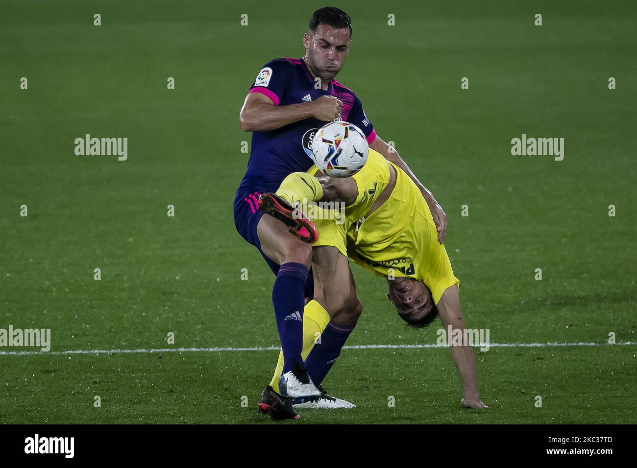 Bruno Gonzalez of Real Valladolid CF in action against Villarreal's ...
