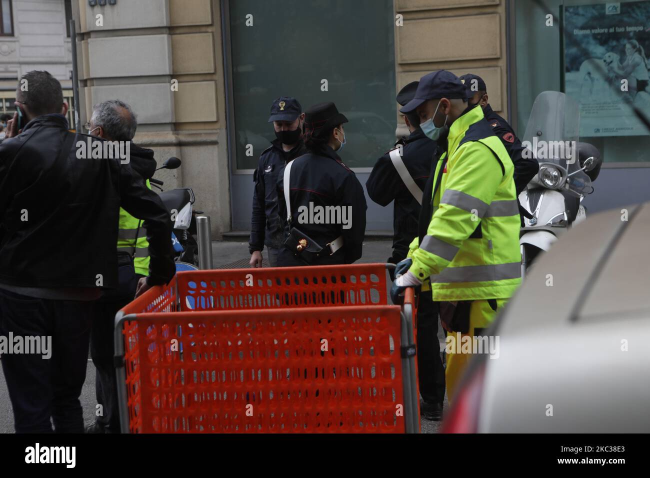Robbery milan hi-res stock photography and images - Alamy