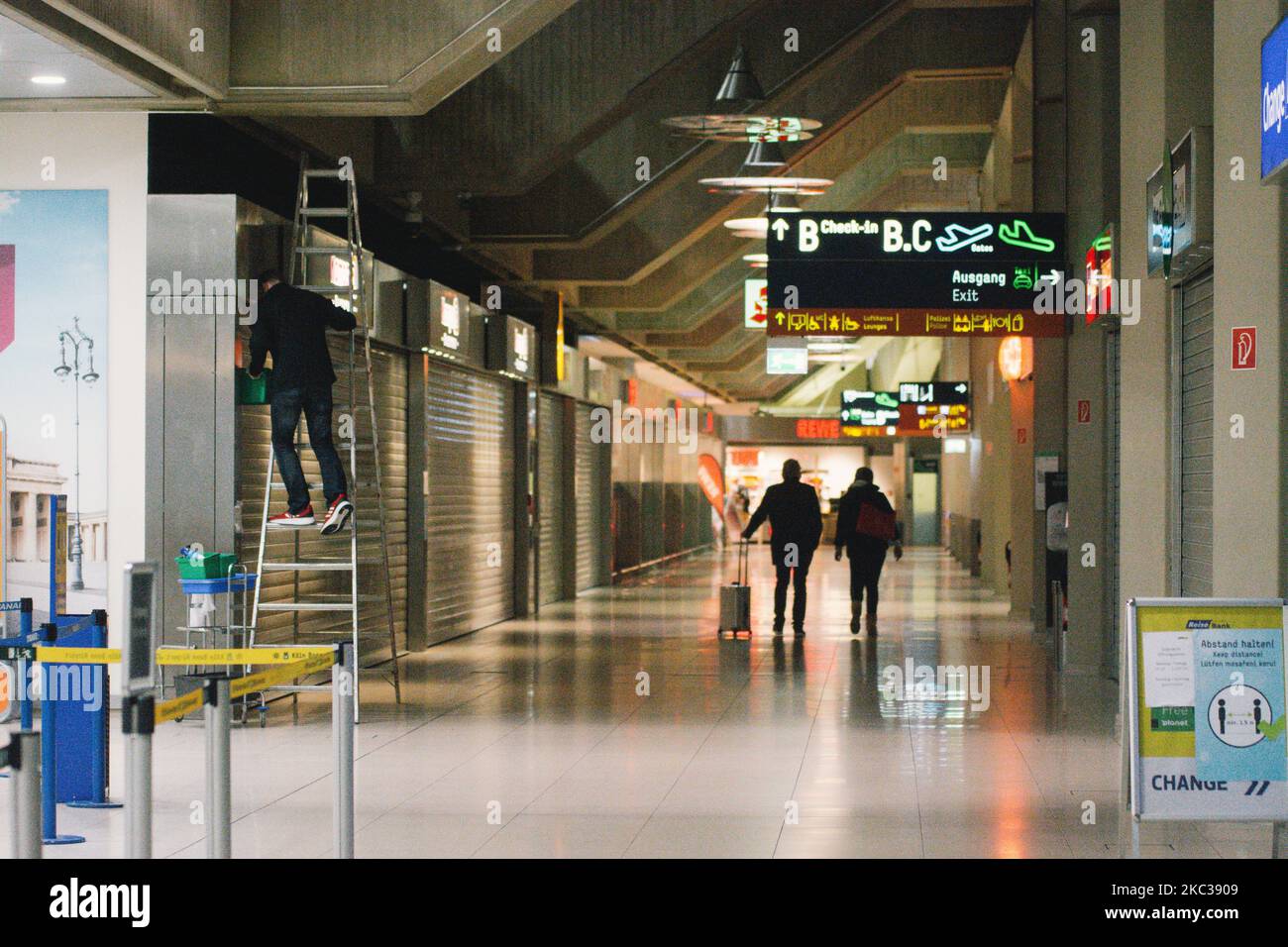 New lockdown light measure hi-res stock photography and images - Alamy