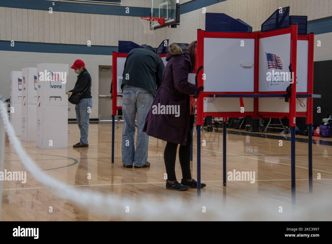 American voters cast their ballots in the Metro Detroit suburb, Royal ...