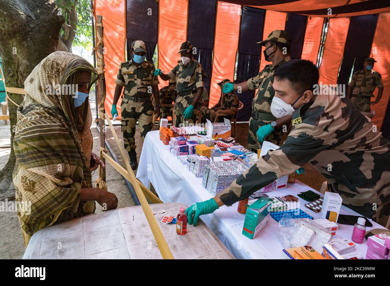 Indian emergency services hi-res stock photography and images - Alamy