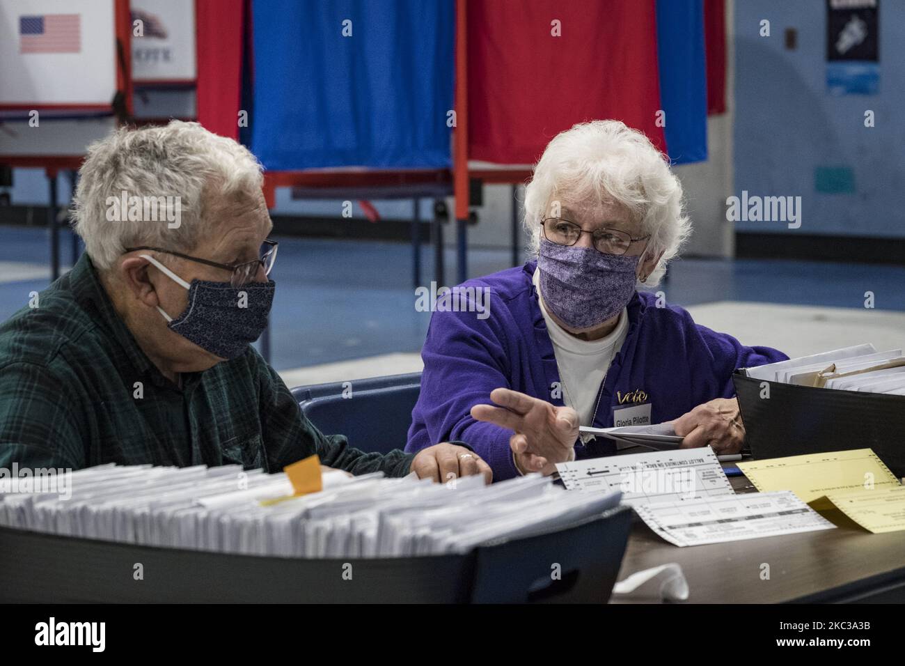 Checking of absentee ballots hi-res stock photography and images - Alamy