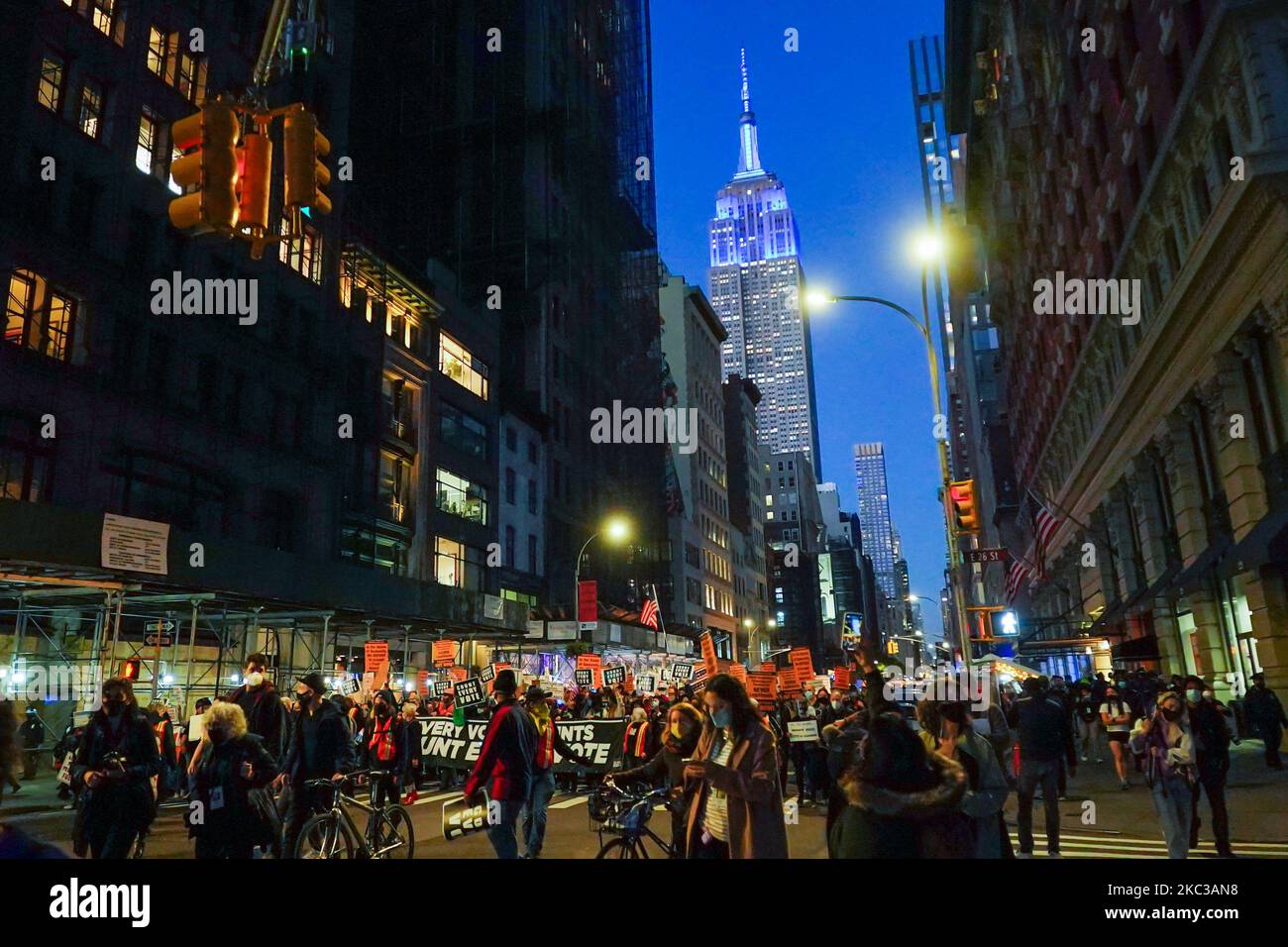Public flashing hi-res stock photography and images - Alamy