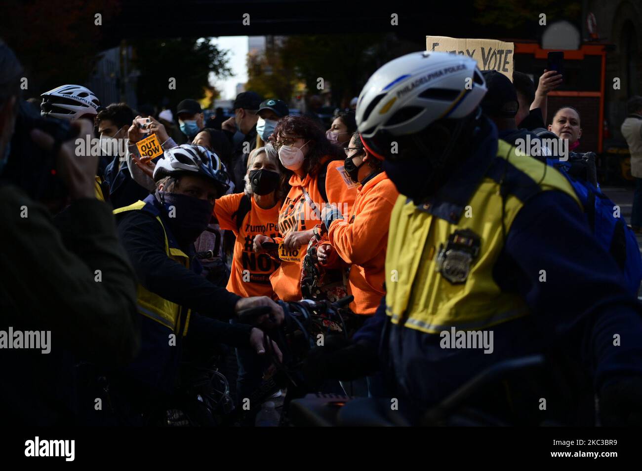 Pam bondi hi-res stock photography and images - Alamy