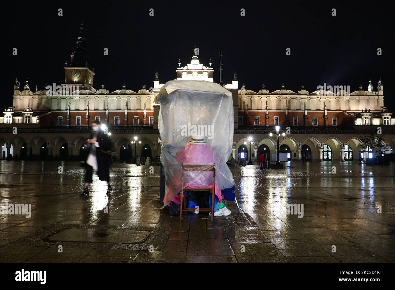 A person selling 'Krakow Obwarzanki' (ring-shaped braided bread ...