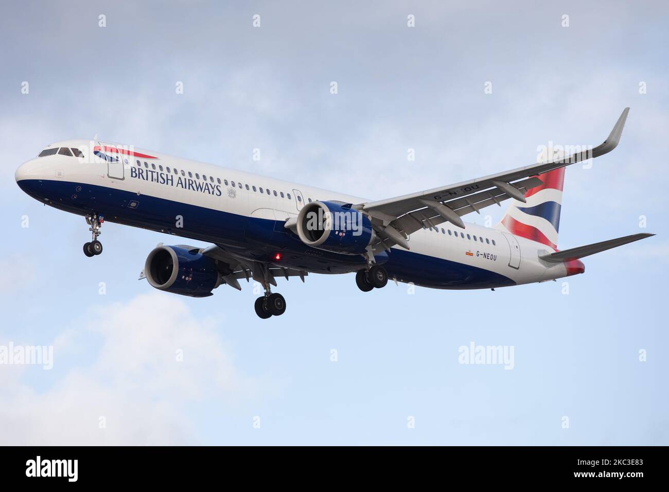 A British Airways Airbus A321 lands at London Heathrow Airport on 28th ...