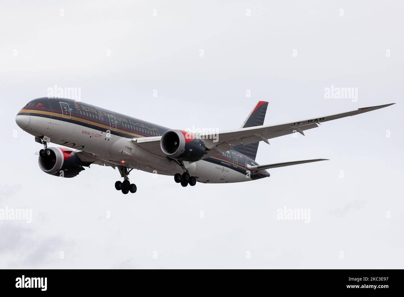 A Royal Jordanian Airlines Boeing 787 lands at London Heathrow Airport ...