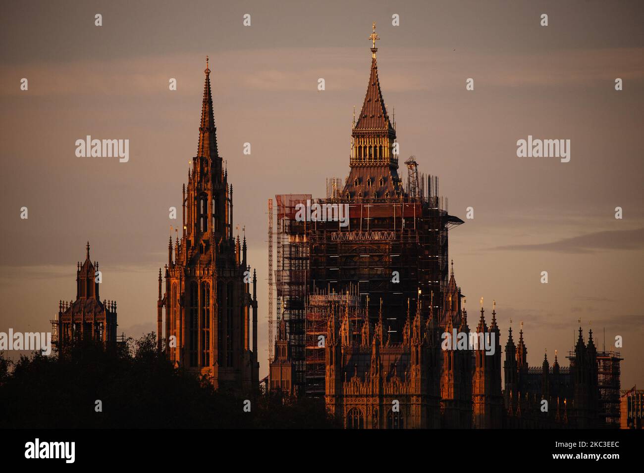 The spire of the Elizabeth Tower of the Houses of Parliament (commonly ...