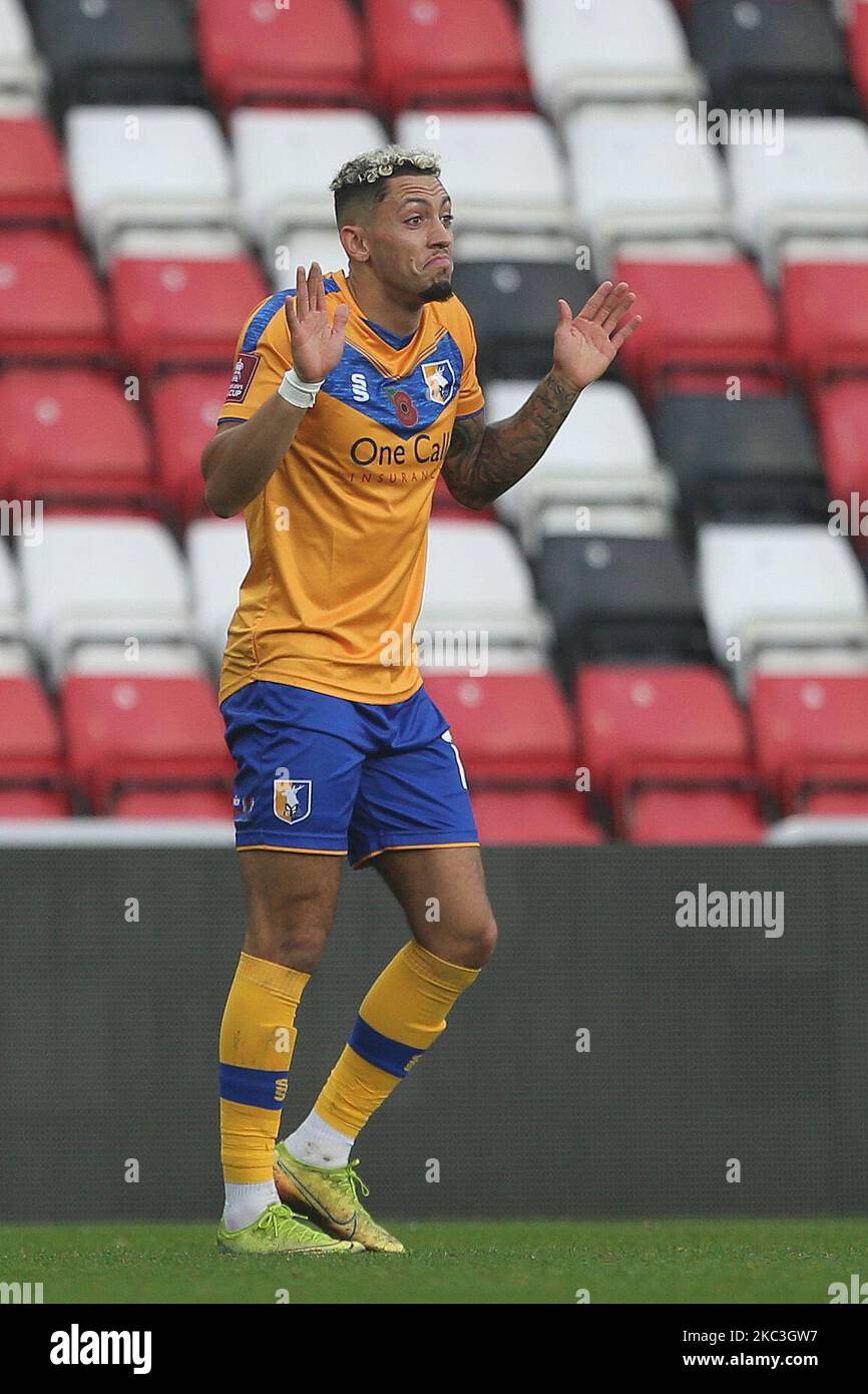Nicky Maynard of Mansfield Town during the FA Cup match between ...
