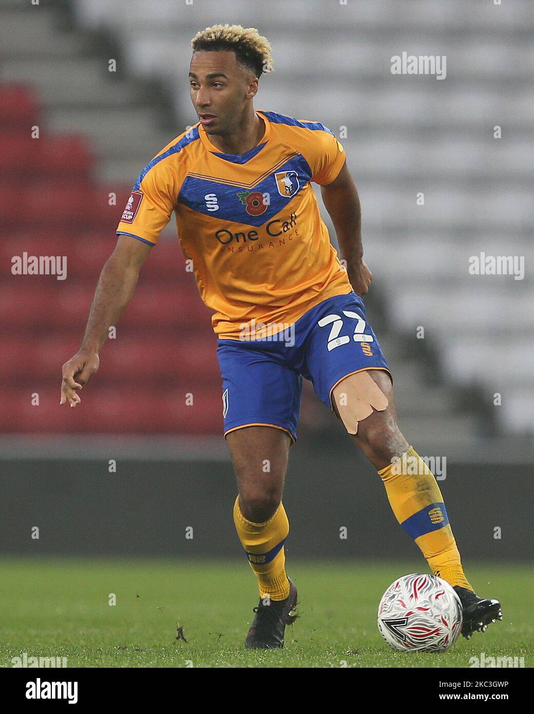 Nicky Maynard of Mansfield Town during the FA Cup match between ...