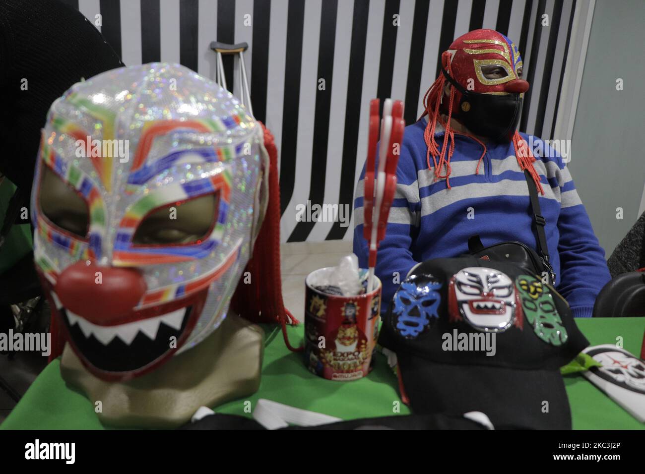 Coco rojo hi-res stock photography and images - Alamy