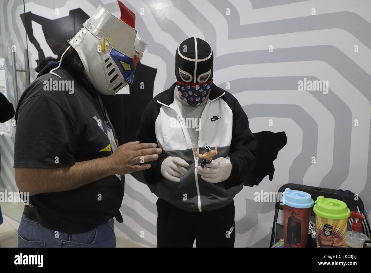 Mazinger and bLACK Shadow Jr. during Expo Masks, held at the Juan de la ...