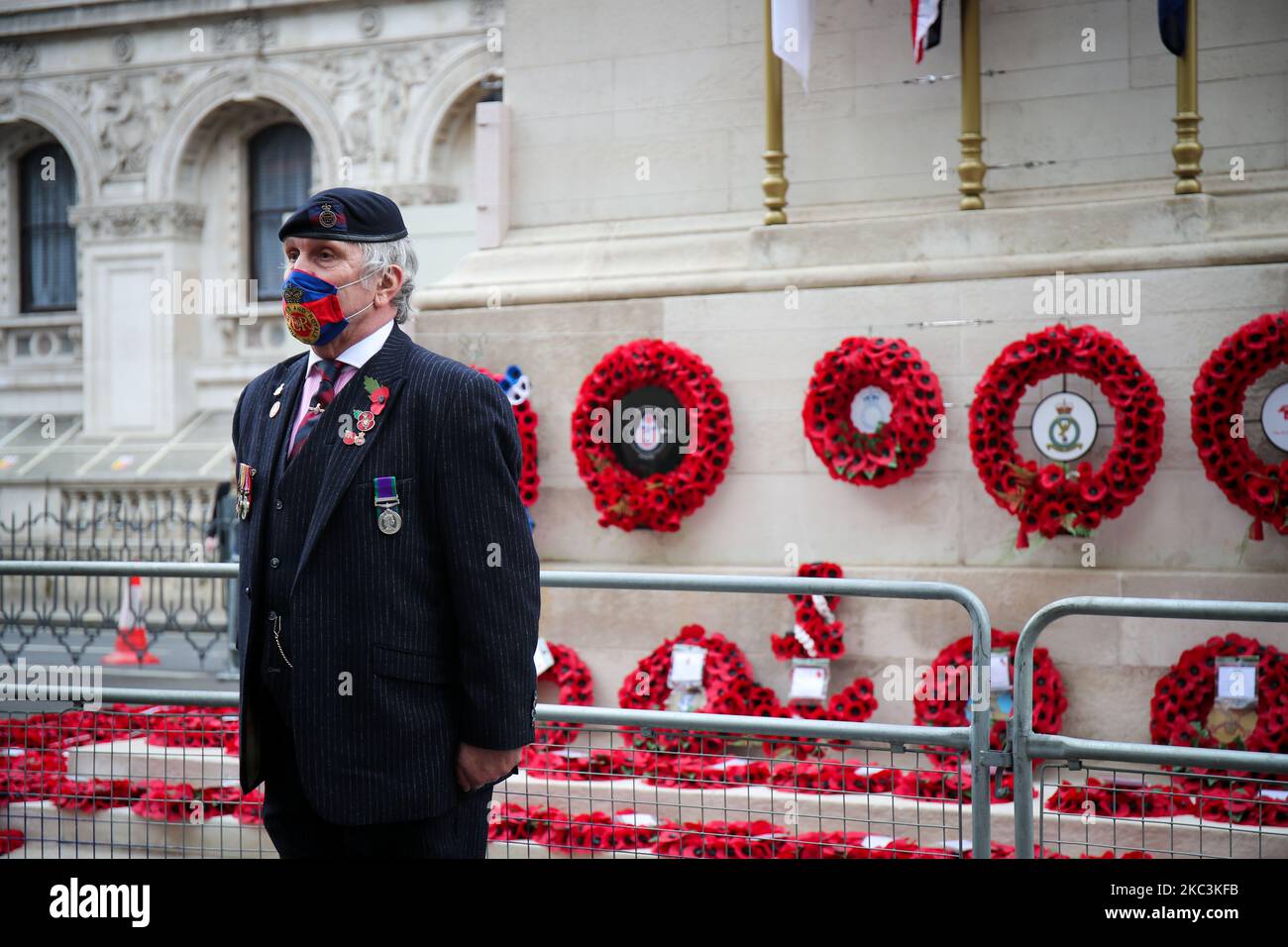 Earlier service of remembrance hi-res stock photography and images - Alamy
