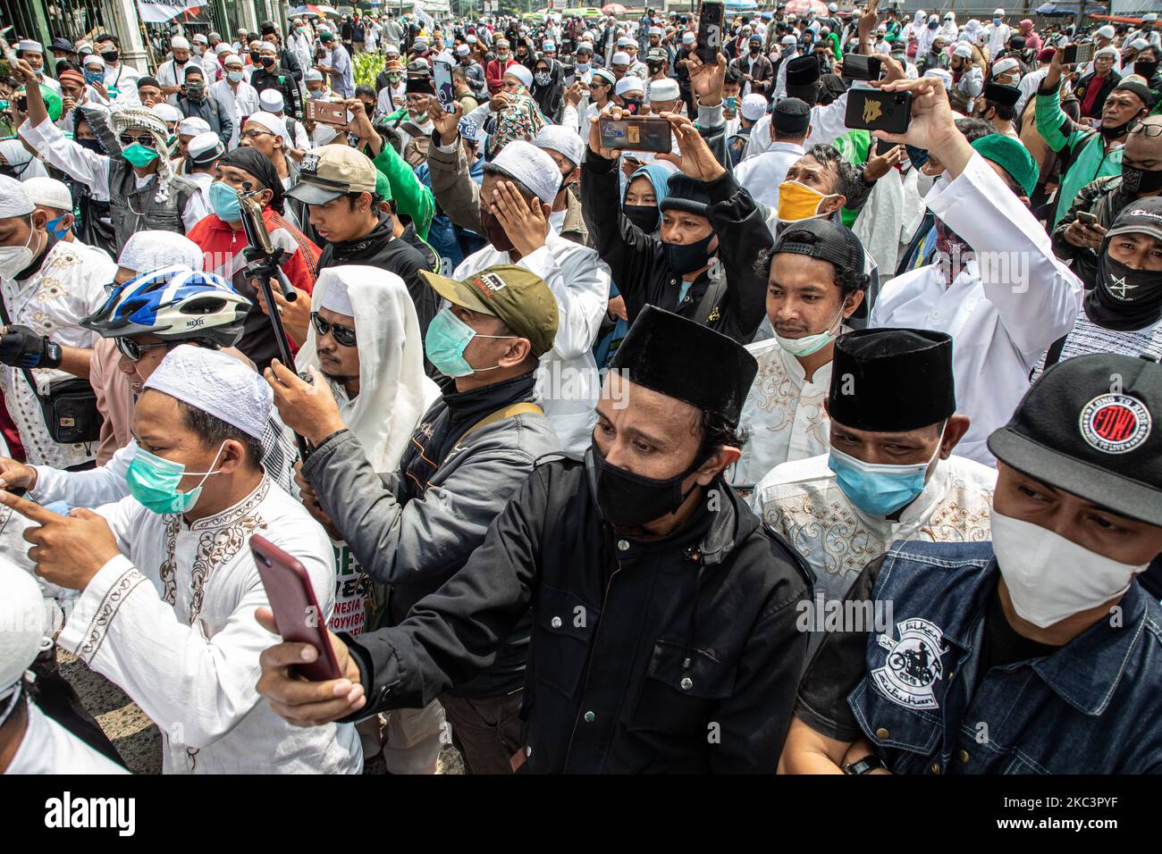 Islam Cleric from Indonesia Habib Rizieq Shihab return home to ...