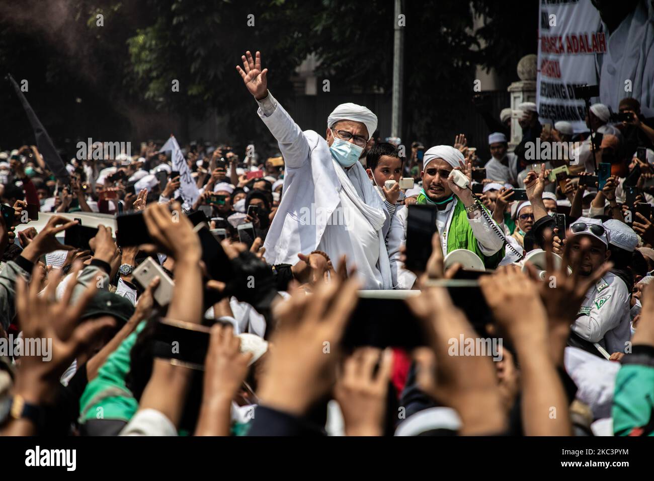 Islam Cleric from Indonesia Habib Rizieq Shihab return home to ...