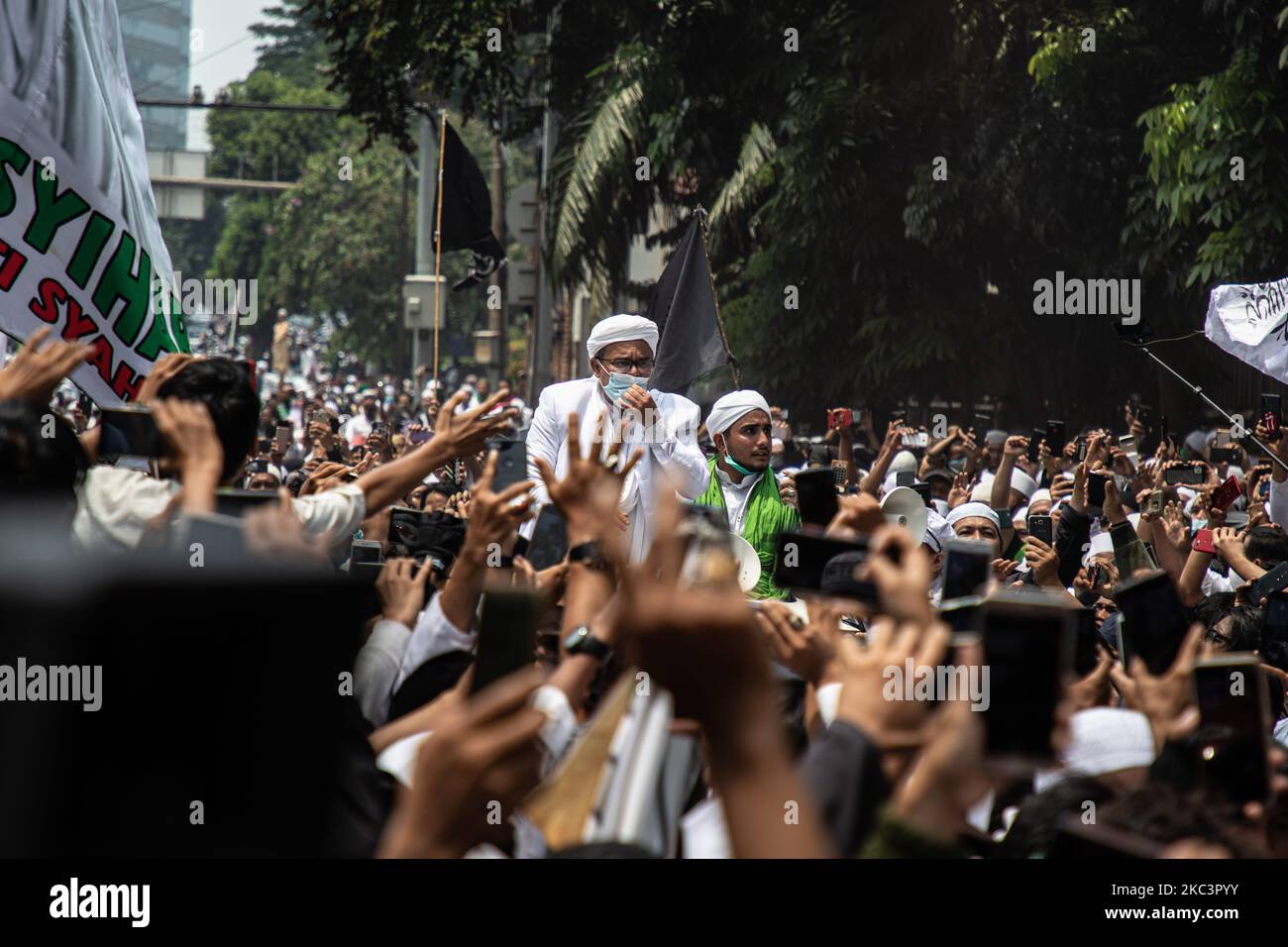 Islam Cleric from Indonesia Habib Rizieq Shihab return home to ...