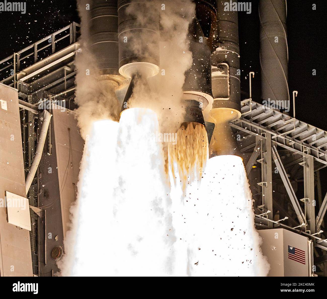 A detail shot of the engines of the Atlas V rocket during liftoff from ...