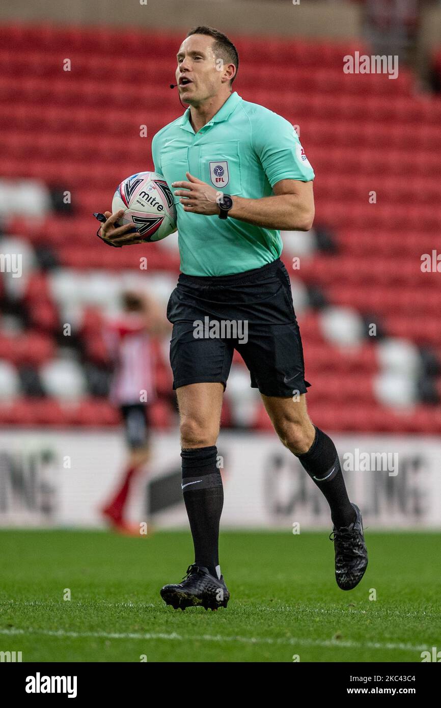 Steve martin referee hi-res stock photography and images - Alamy
