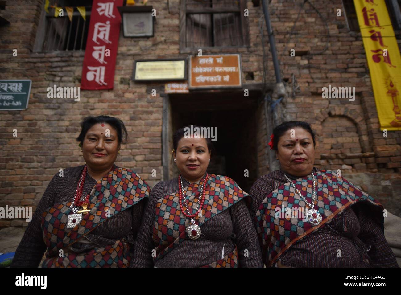 Newari attire hi-res stock photography and images - Alamy