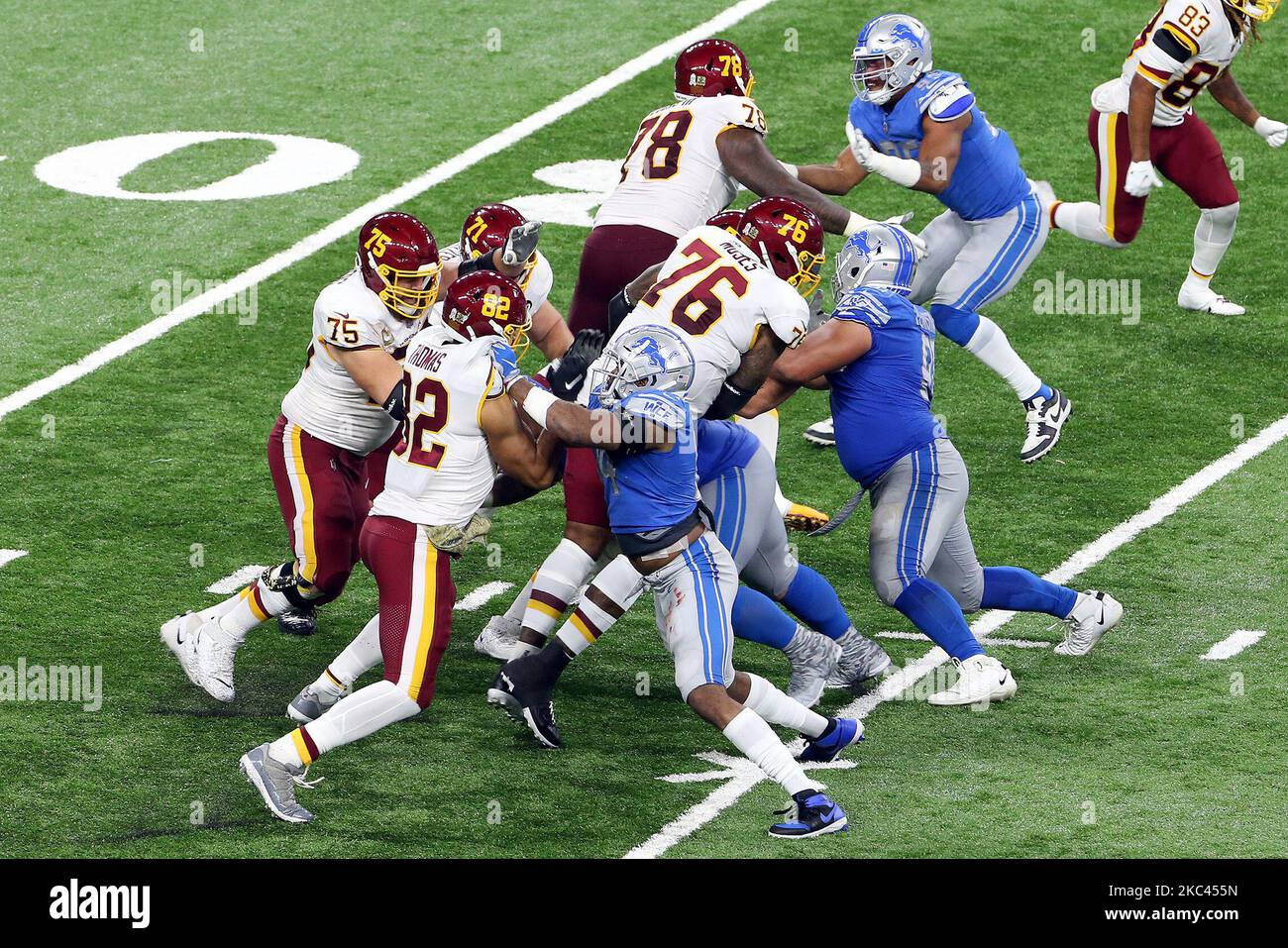 Detroit lions defensive line hi-res stock photography and images - Alamy