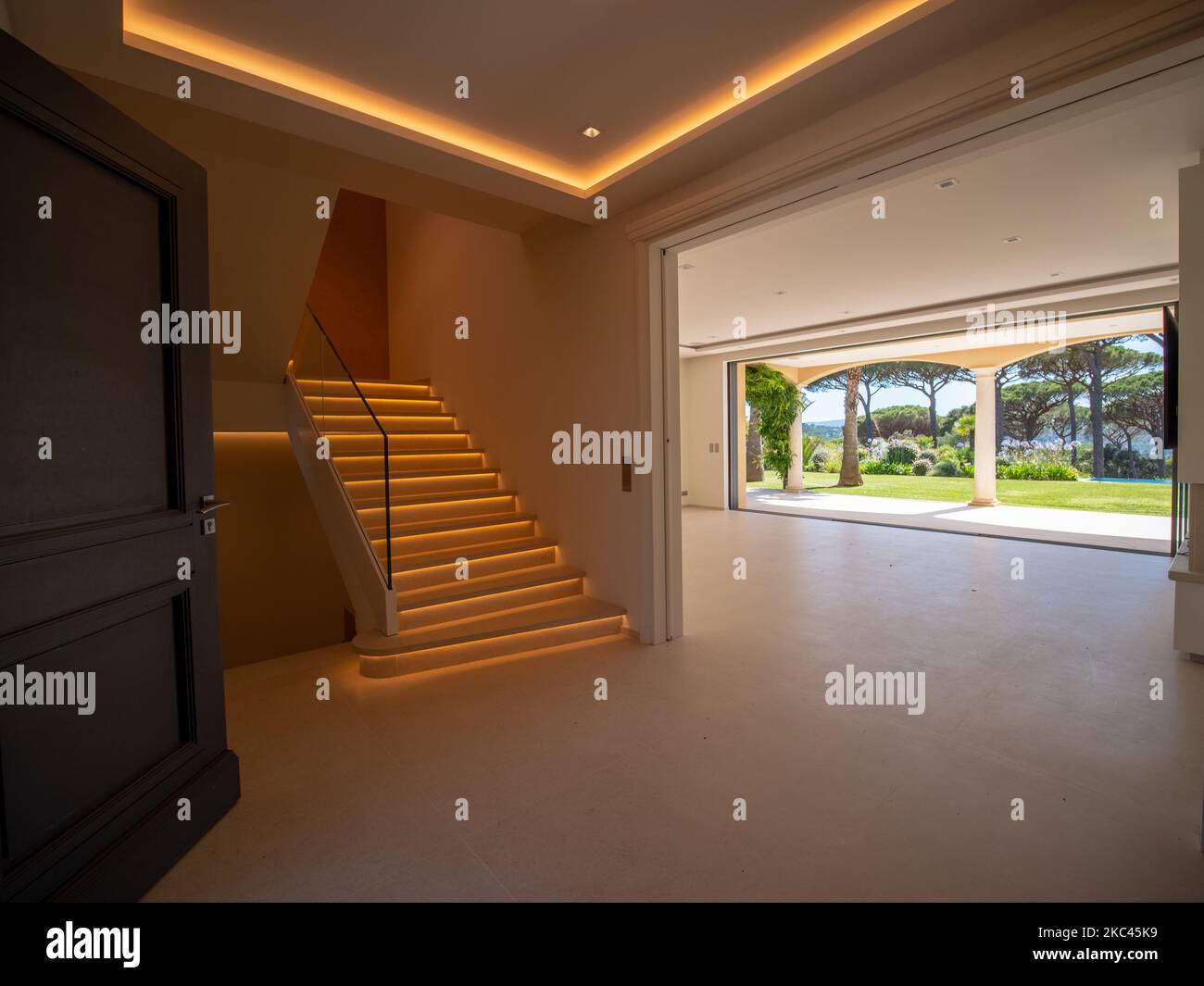 Entrance villa corridor stairs view hi-res stock photography and images ...