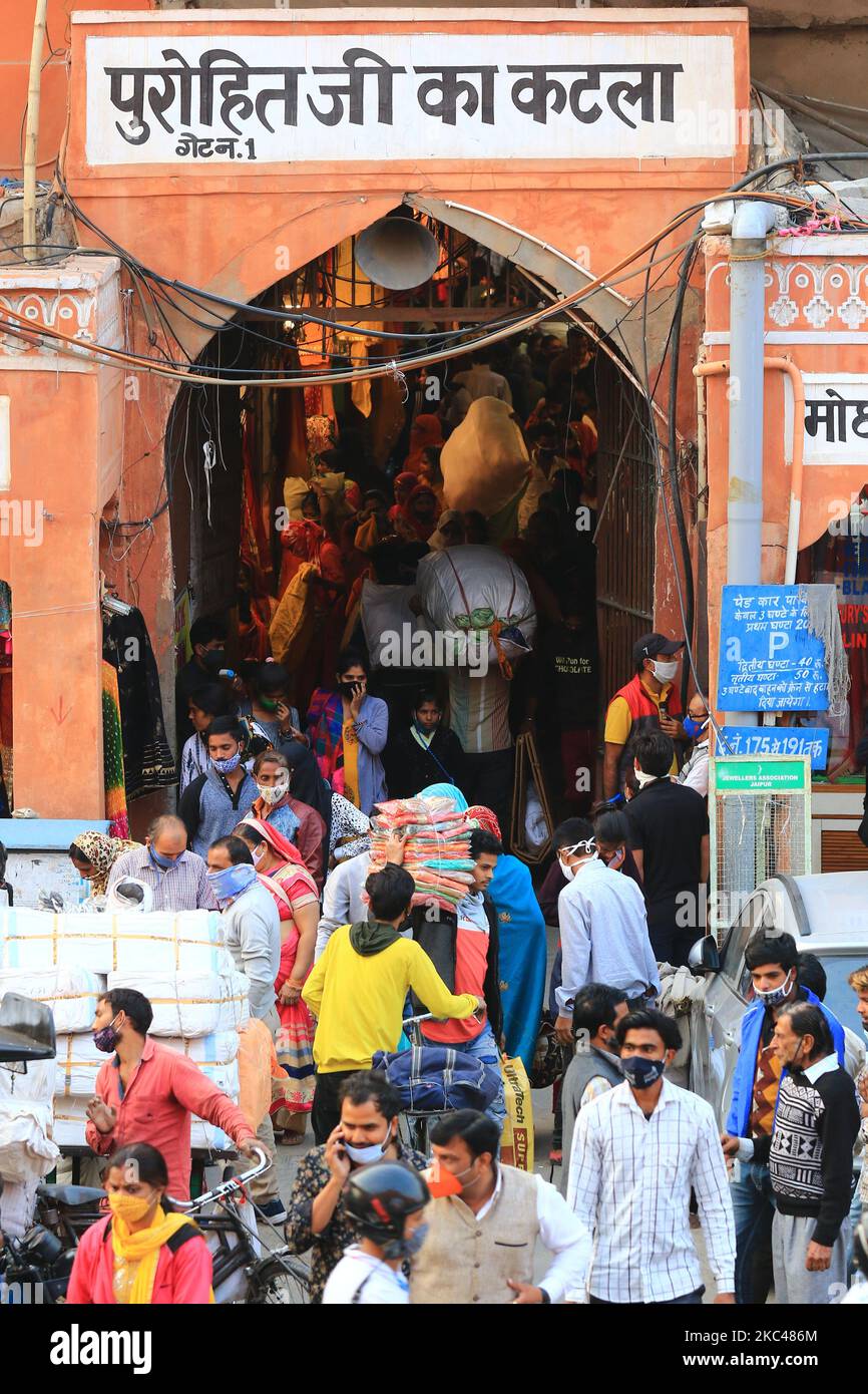 Purohit ji ka katla wholesale market hi-res stock photography and ...