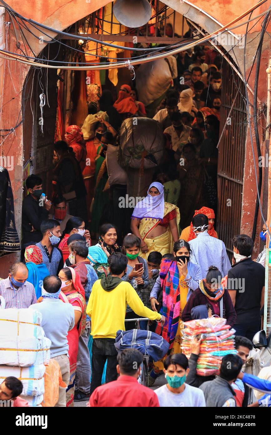 Purohit ji ka katla wholesale market hi-res stock photography and ...