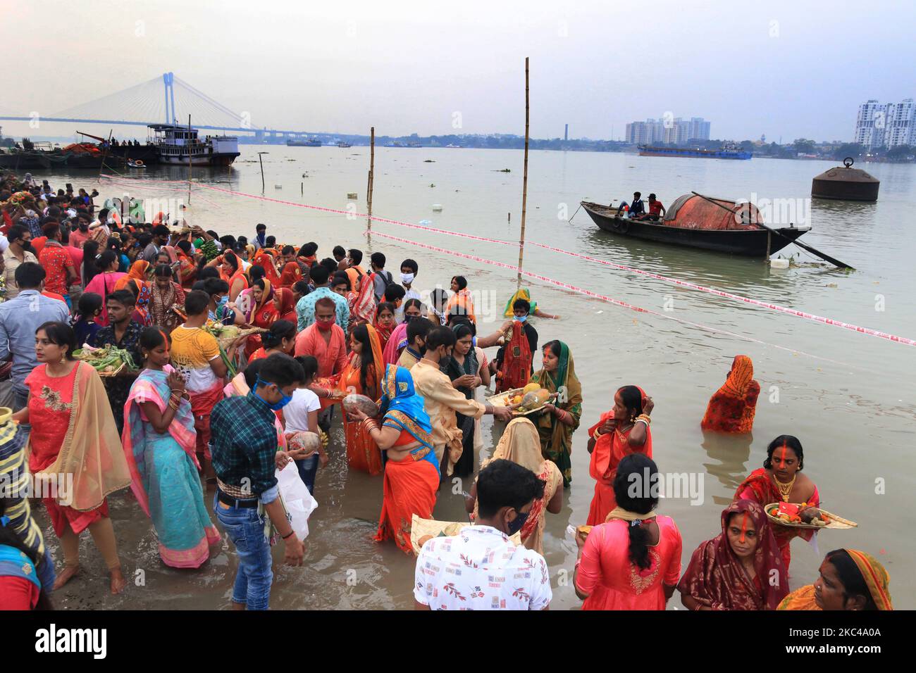 Hindu devotees graders and no maintains social distances on the ...
