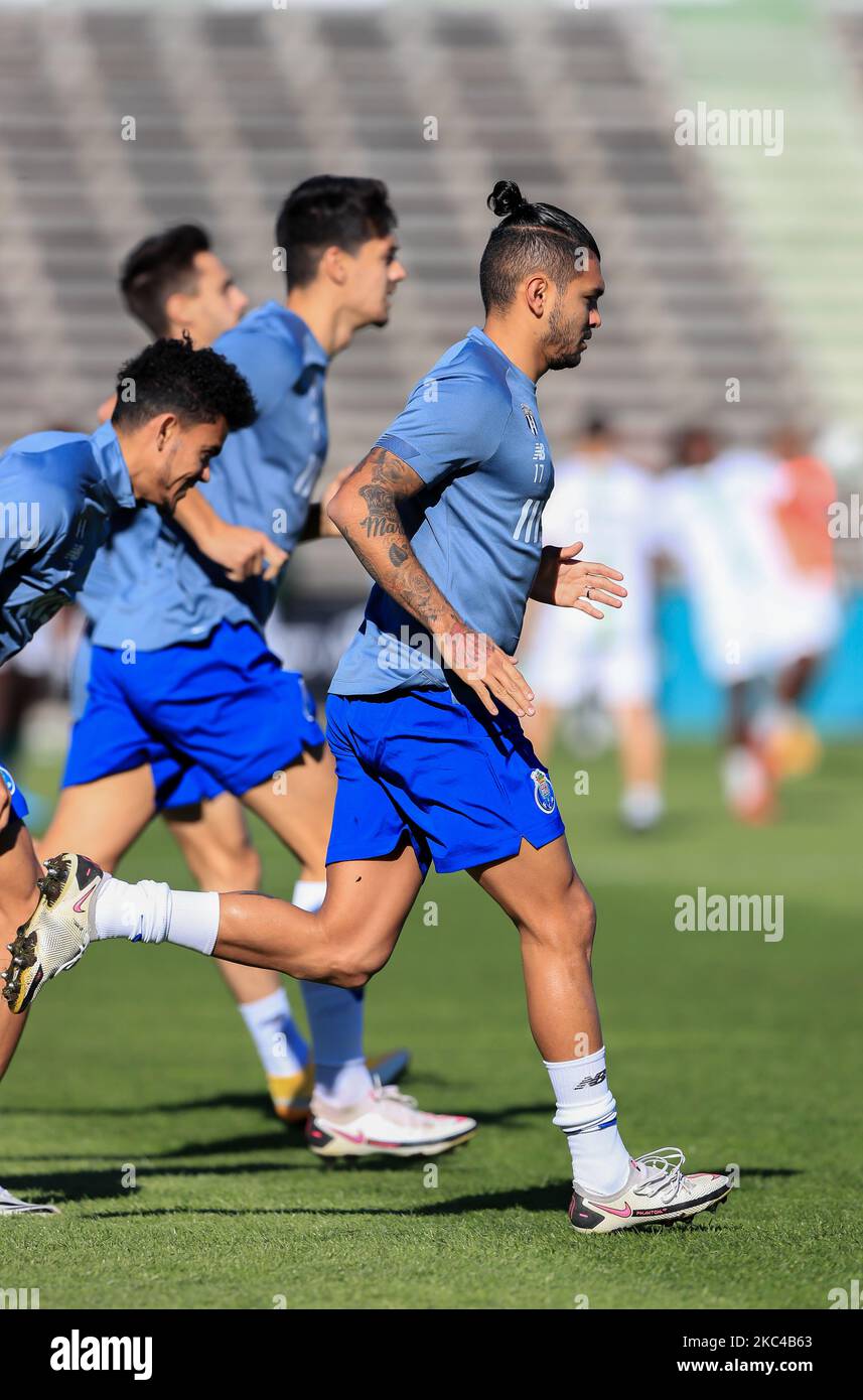 Jesus Corona of FC Porto in warm-up during the 3rd round of Portuguese ...