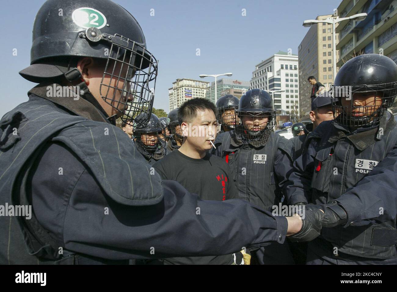 Former South Korean Military Spy Unit(H.I.D.) members arrest from riot ...