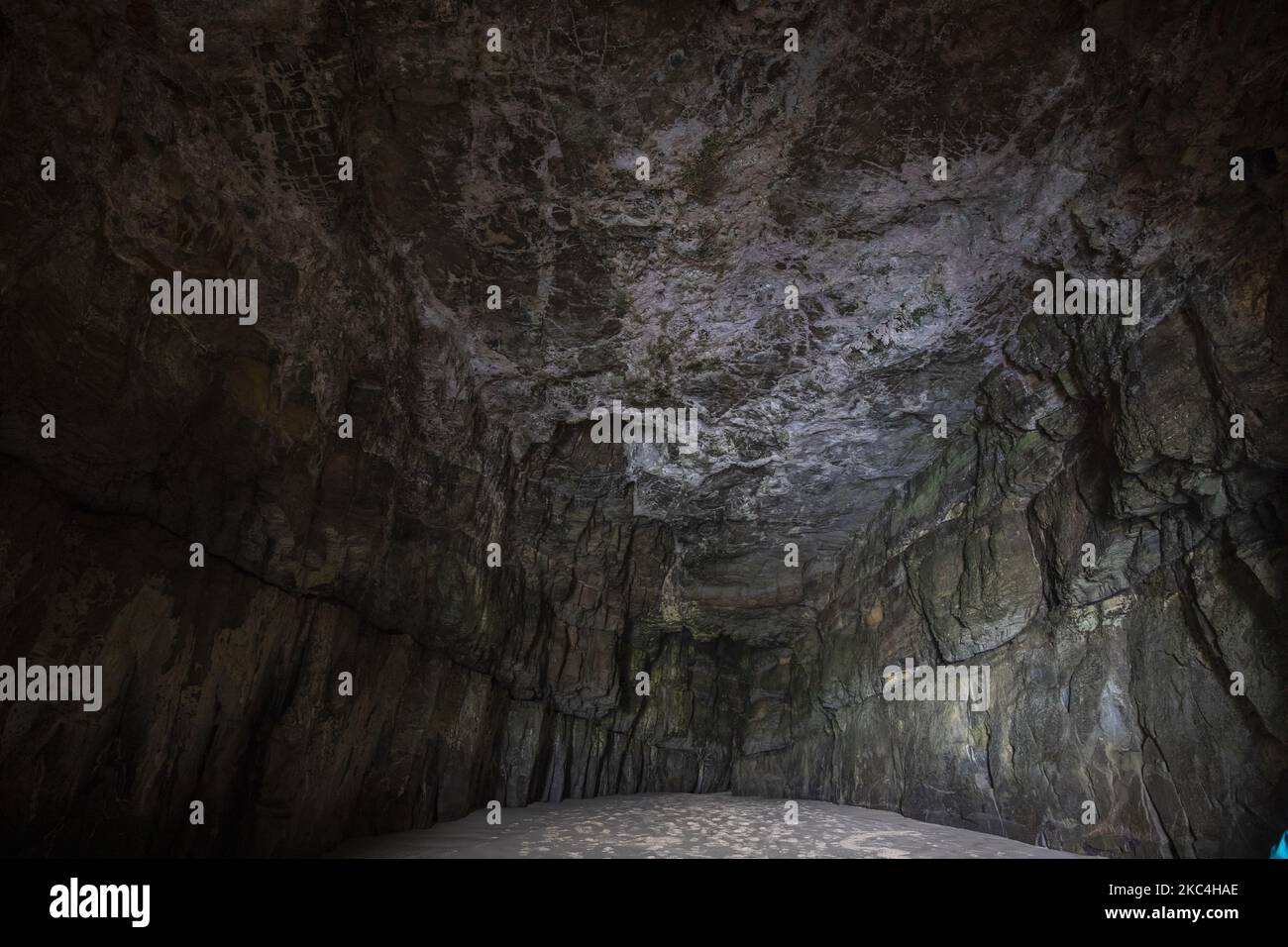 Worlds largest sea cave hi-res stock photography and images - Alamy