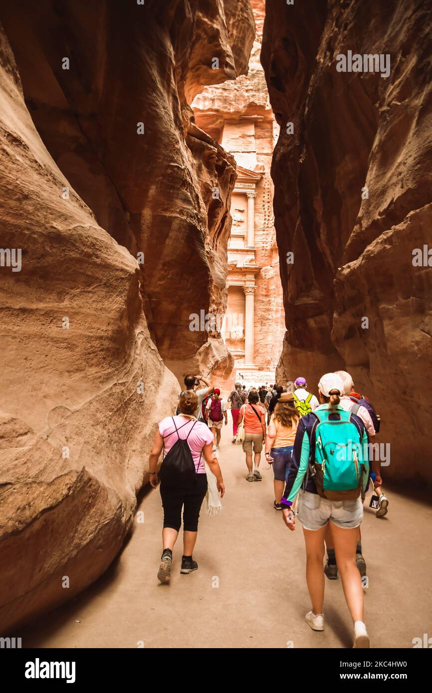 Petra walking tour hi-res stock photography and images - Alamy