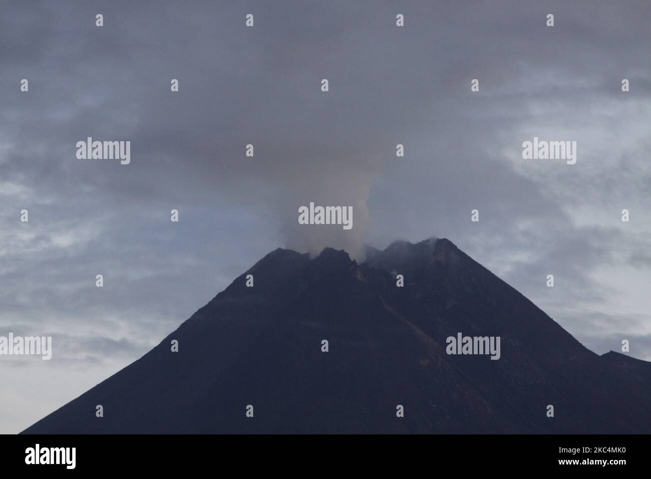 Activitiy of merapi volcano hi-res stock photography and images - Alamy