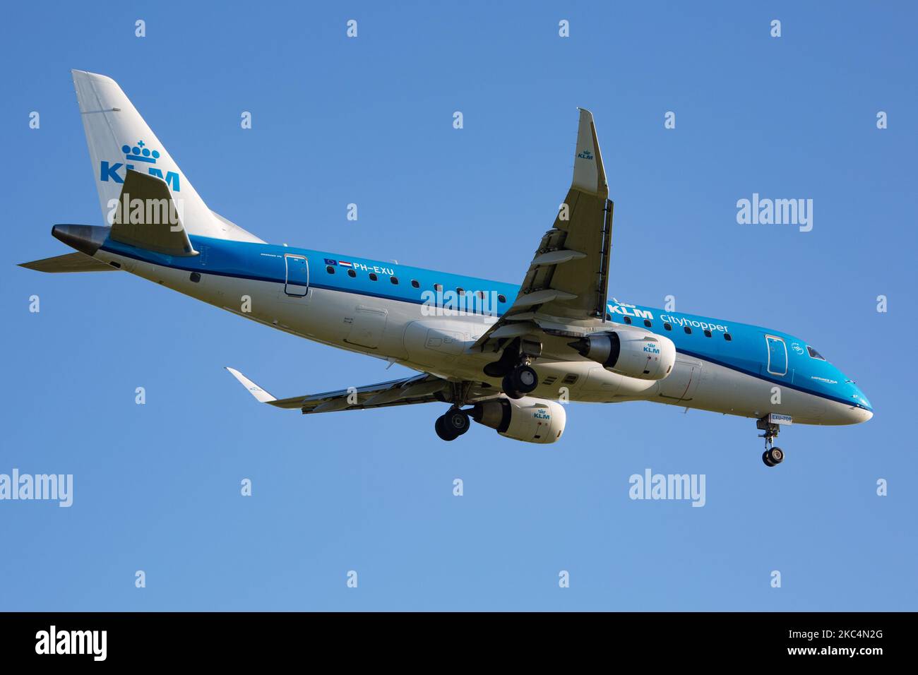 A KLM Cityhopper Embraer ERJ-175 regional aircraft as seen on final ...
