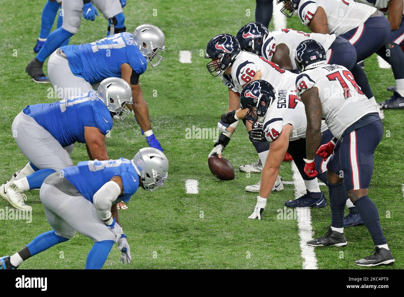 Houston Texans center Nick Martin (66) prepares to snap the ball during ...