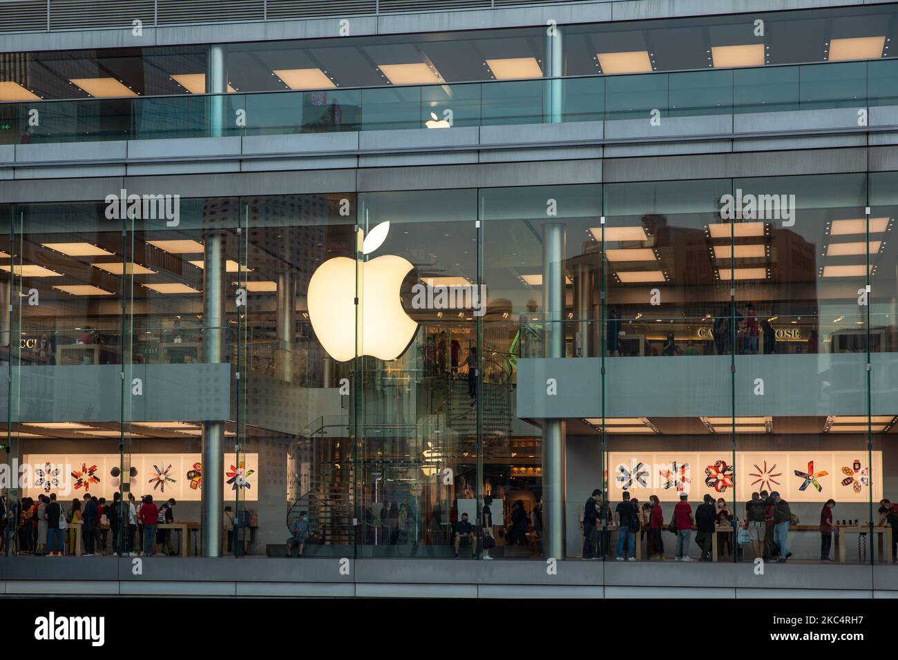 Iphone 12 china hi-res stock photography and images - Alamy