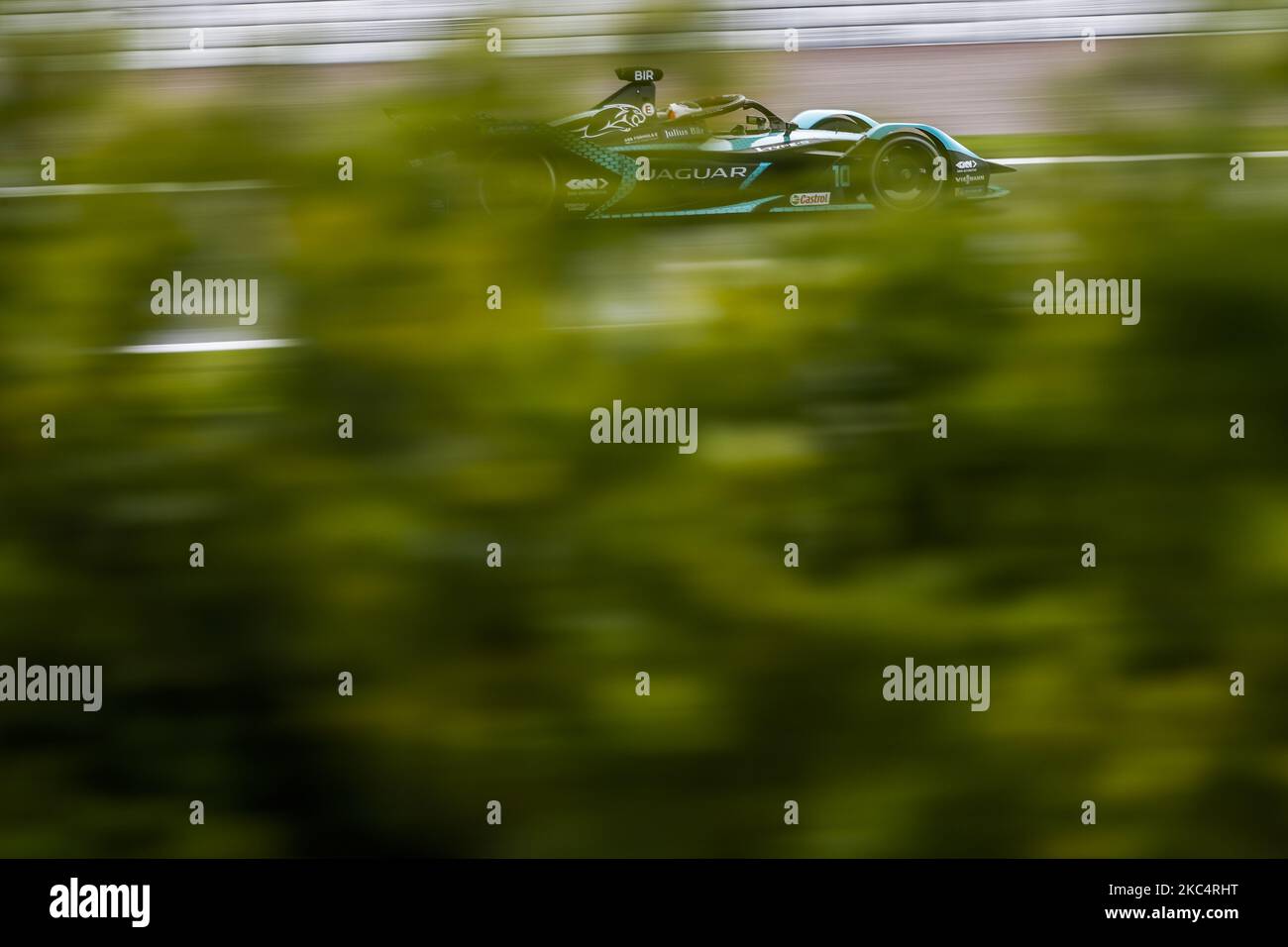 10 BIRD Sam (GBR), Jaguar Racing, Jaguar I-Type V, action during the ...
