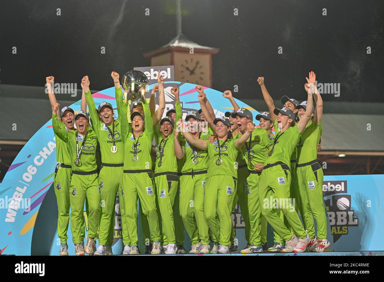 Big bash trophy hi-res stock photography and images - Alamy