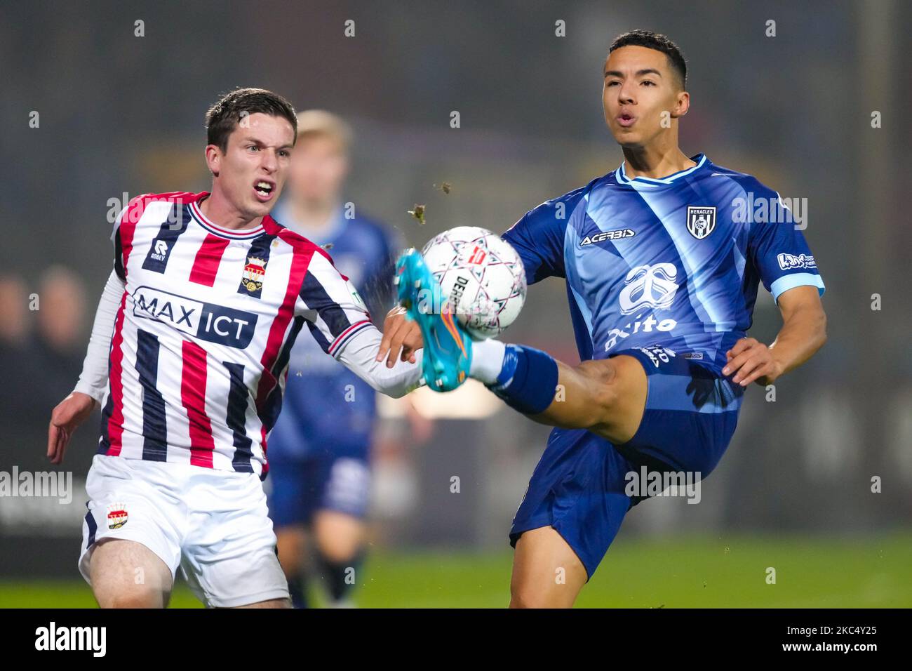 TILBURG, NETHERLANDS - NOVEMBER 4: Nick Doodeman of Willem II, Ruben ...