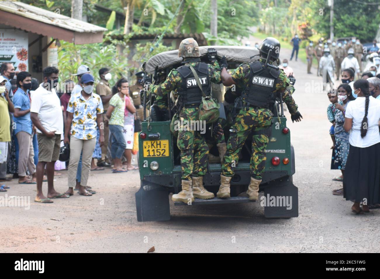 Police Special Task Force was deployed to control a group of family ...