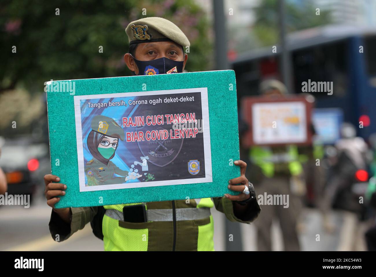 Cross jalan mh thamrin hi-res stock photography and images - Alamy