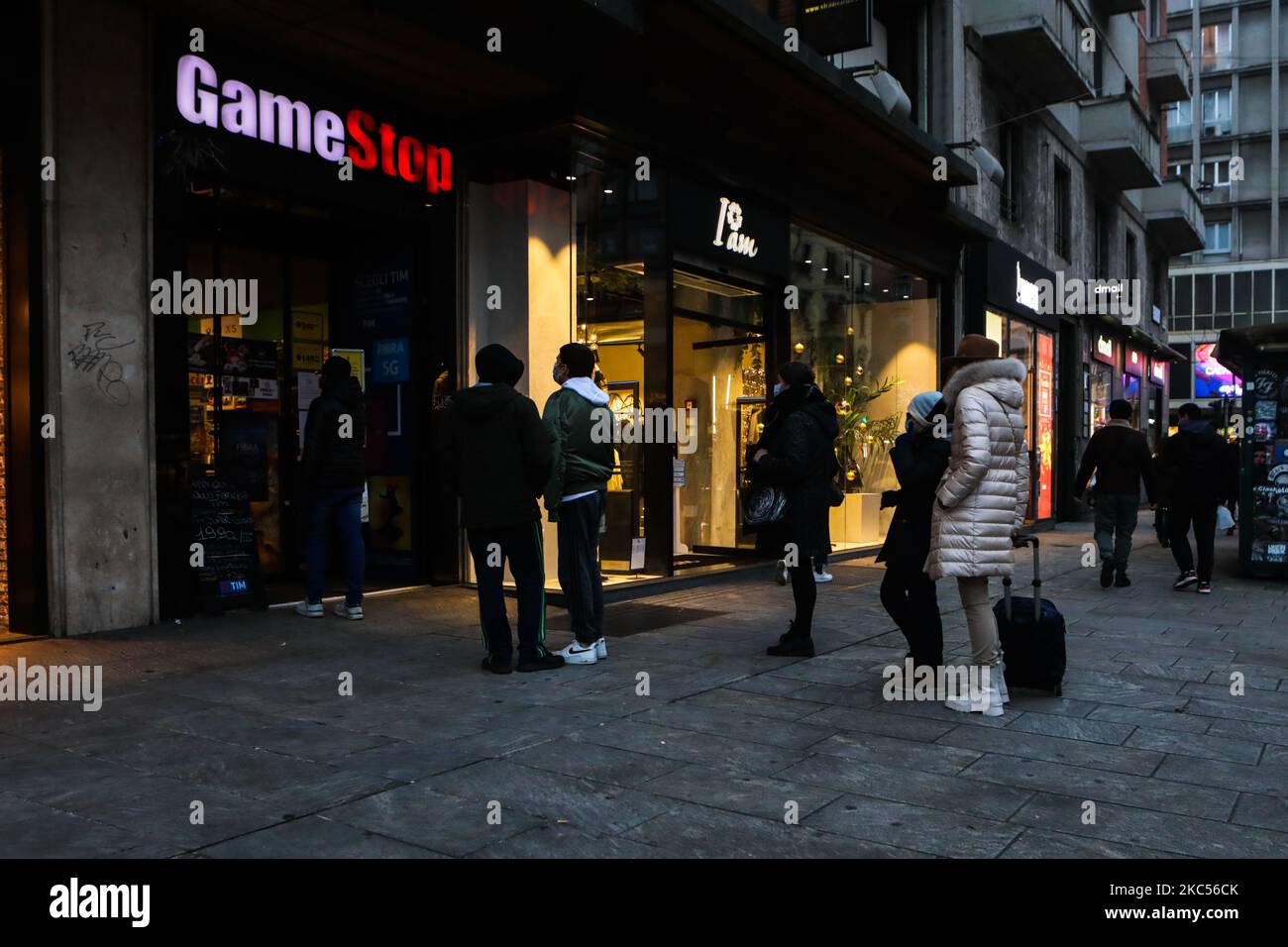 Gamestop store hi-res stock photography and images - Alamy