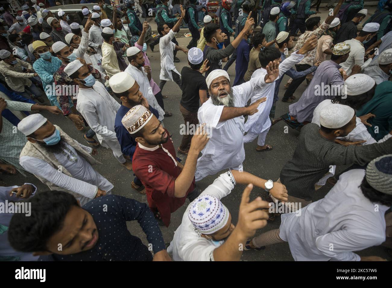 Muslim protesters chanted slogans as they protesting against the ...