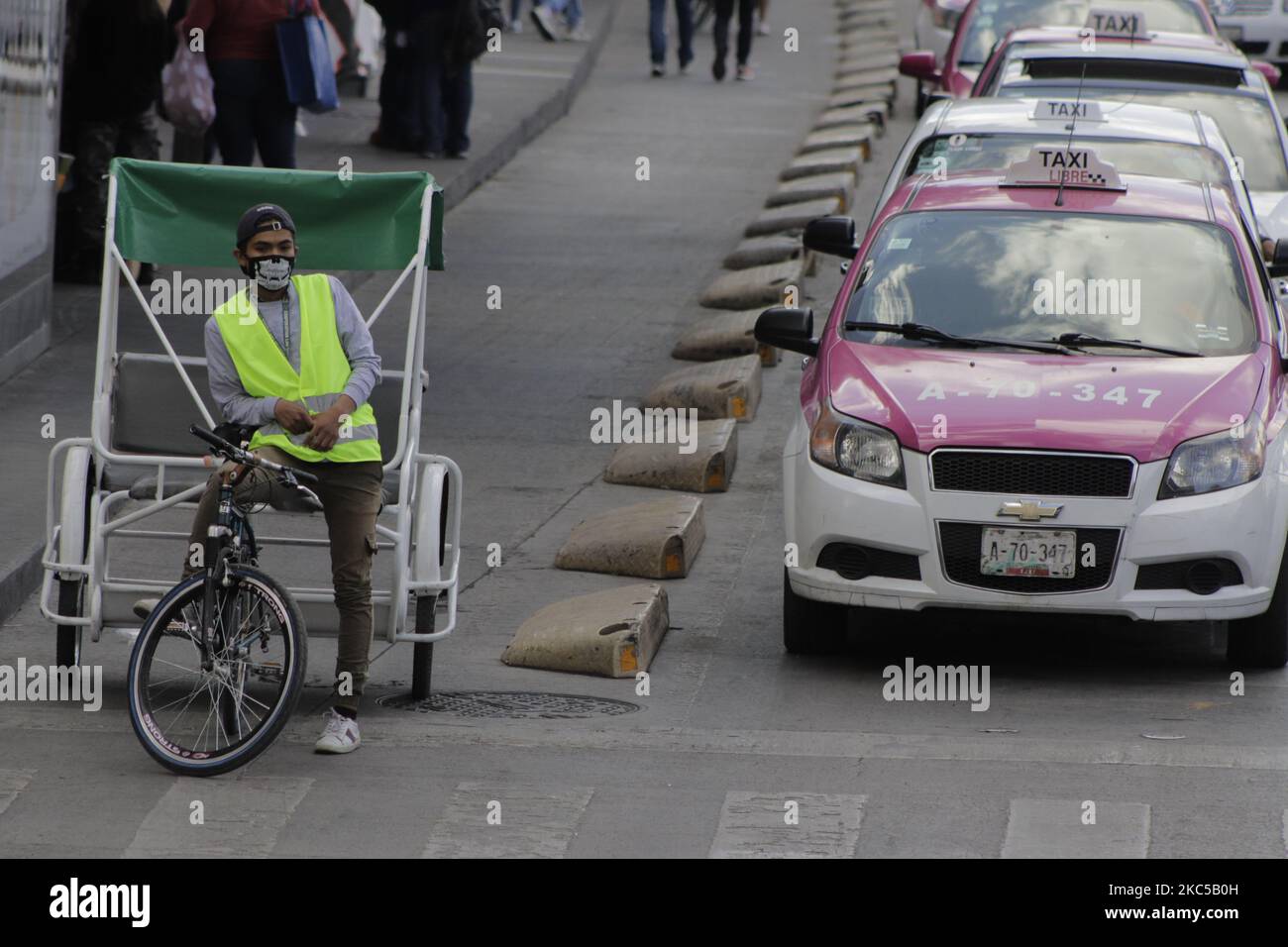 Bicitaxi in mexico city hi-res stock photography and images - Alamy