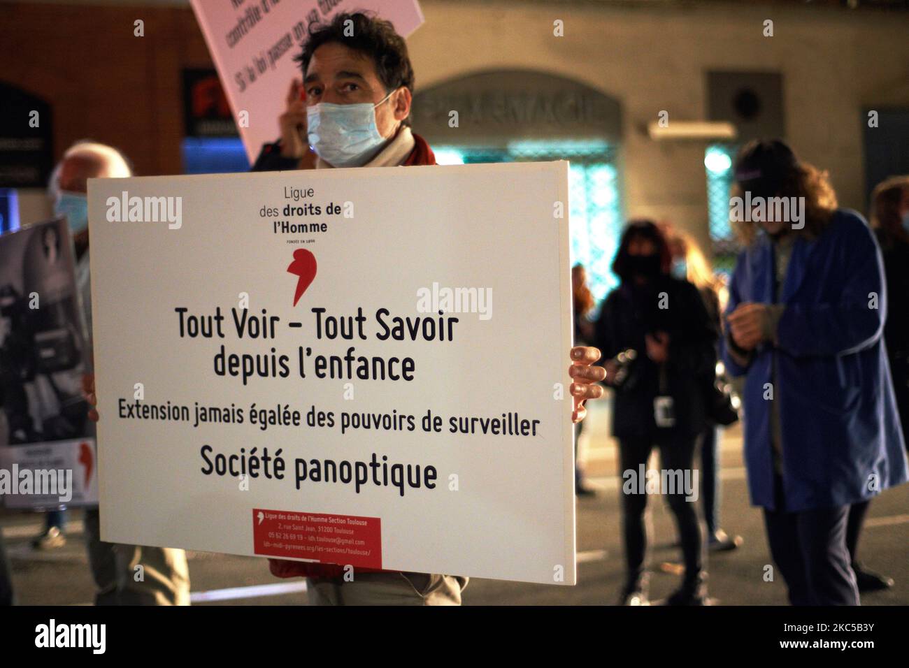 Panopticon society hi-res stock photography and images - Alamy