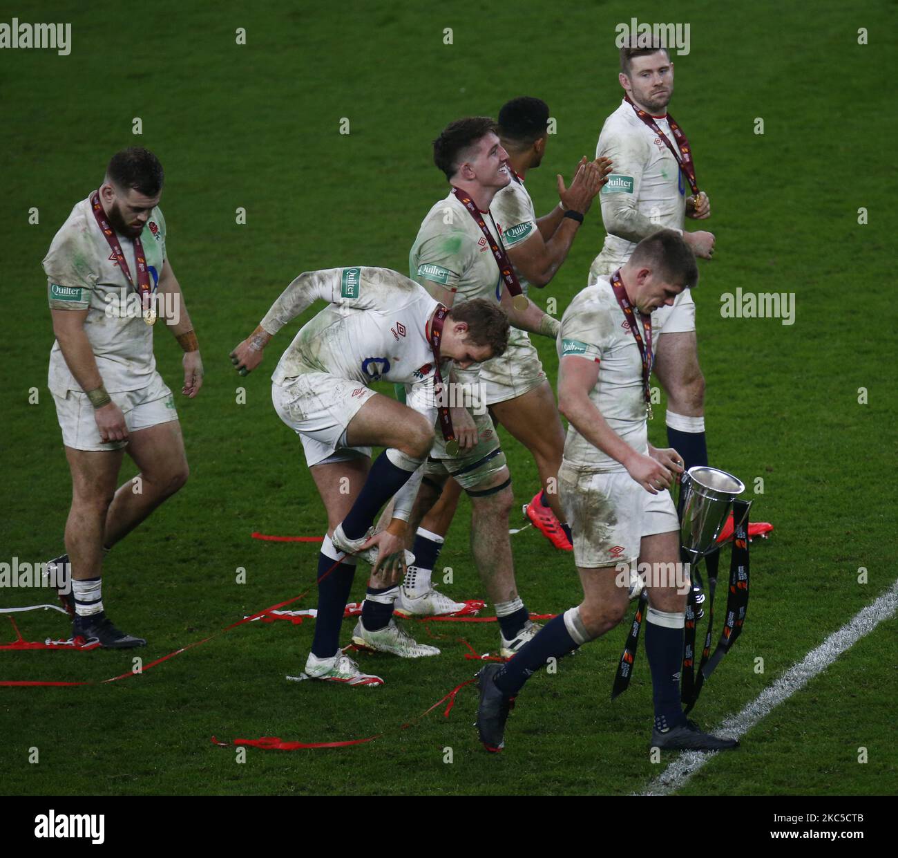 Owen farrell england trophy hi-res stock photography and images - Alamy