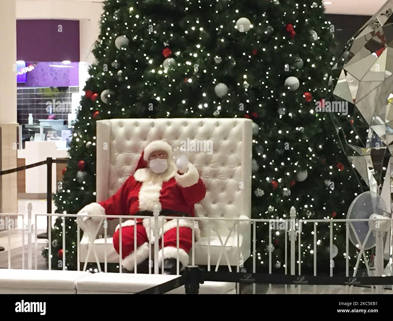 Fear of father christmas hi-res stock photography and images - Alamy