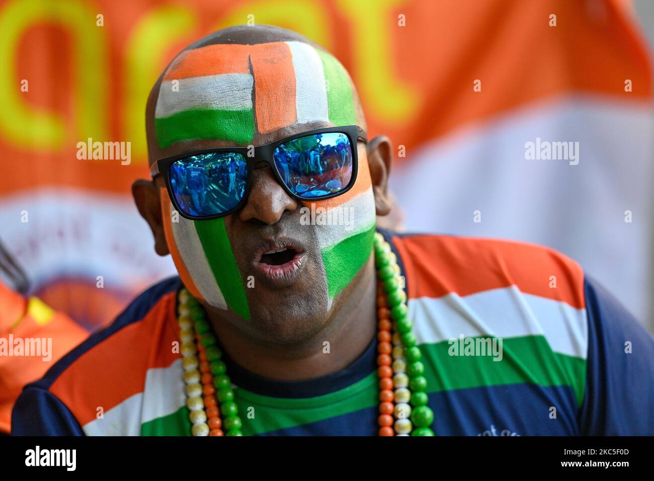India fans show support for hi-res stock photography and images - Alamy