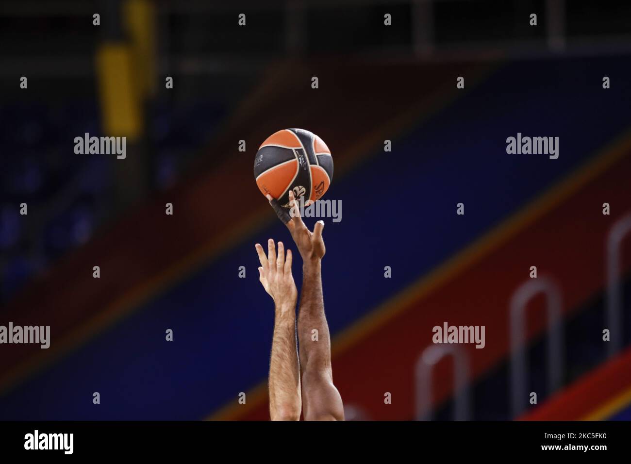 Spalding official ball hi-res stock photography and images - Alamy